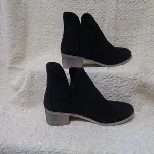 Seven7 | Shoes | Boot Seven7 Black Soho Boot In Faux Suede With Deep ...